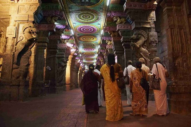 Night Ceremony in Madurai Meenakshi Amman Temple - Key Points