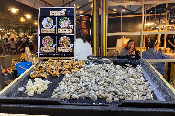 Night life in Bangkok - Jodd Fairs Train Night Market(Joint) - The Sum Up