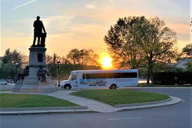 Night Monuments Tour with 8 Stops and Admission Ticket Upgrades - Practical Tips for Travelers