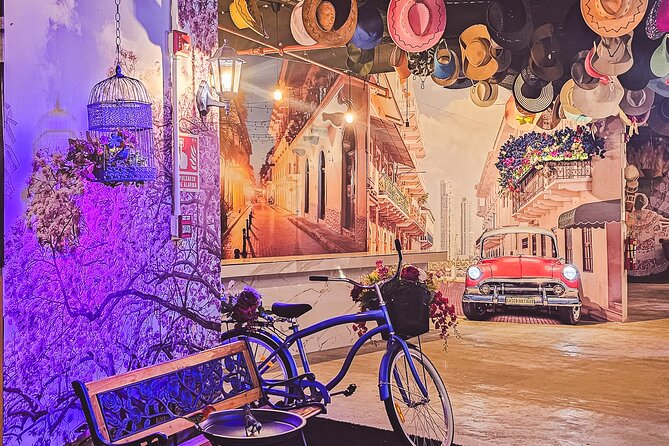 Night Out Experience (360 Panoramic Views + Folklore Show) - Scenic Views of Panama City