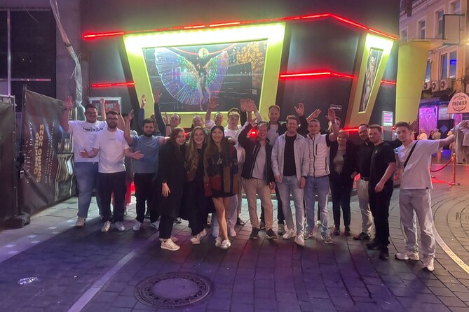 Night PubCrawl Tour in Hamburg - Shots and Party! - The Itinerary: From Beatles-Platz to Hamburg’s Nightlife Hotspots