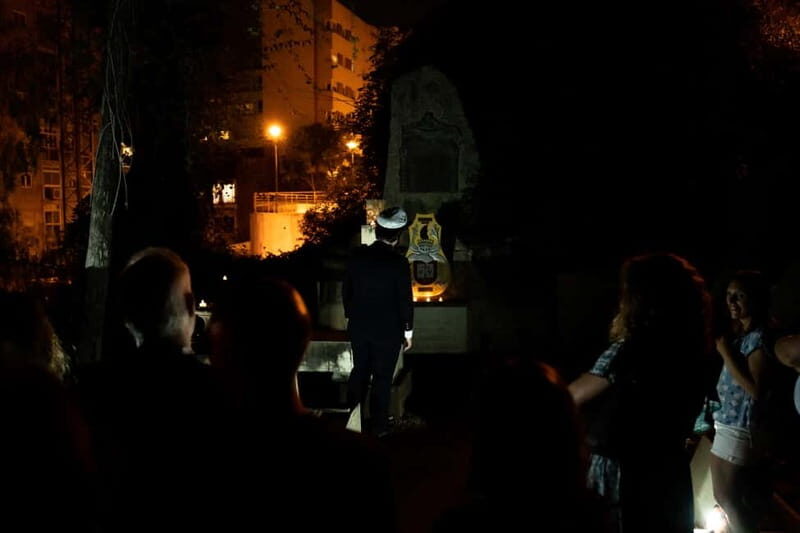 Night theatrical visit to the English cemetery - What You Can Expect on the Tour