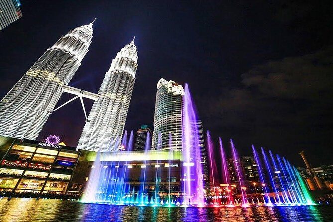 Night Tour: Lake Symphony, River of Life & Saloma Bridge - Exploring Kuala Lumpur After Sunset