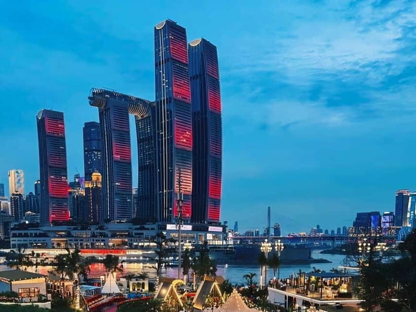 Night Tour of Chongqing: Local Guide & Walking Adventure - Who Should Consider This Tour?