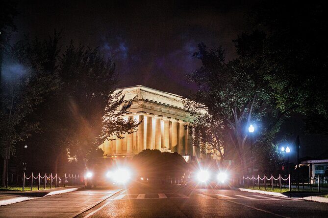Night Tour with Washington Monument, Air & Space, African Museum - The Tour Experience in Detail