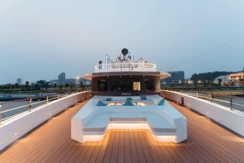 Night Trip - Sunset Dinner On Ha Long Bay By Saquila Yacht - The Sum Up