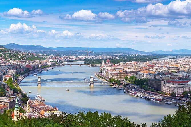 Nighttime Budapest Sightseeing Cruise - Navigating Challenges: Common Issues and Solutions