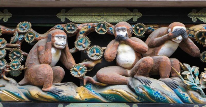 Nikko Sightseeing Tour (English/Japanese Speaking Guide) - Lavish Architecture and Intricate Carvings at Nikko Toshogu Shrine