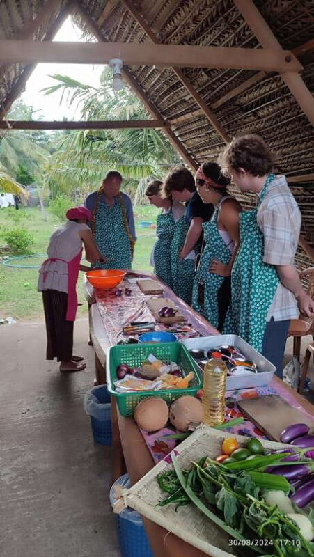 Nilaveli: Sri Lankan Cooking Class with a Local Family - What Makes This Tour Special
