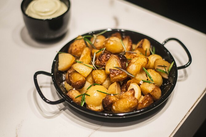 Nina Sorrento Cooking Class: Food, Music and Free Wine - Accessibility and Confirmation