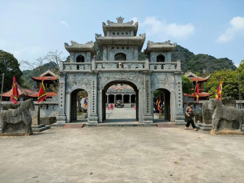 Ninh Binh: Ancient Capital & Pagoda 2-Day Tour - Day 1: The Ancient Capital and Natural Wonders