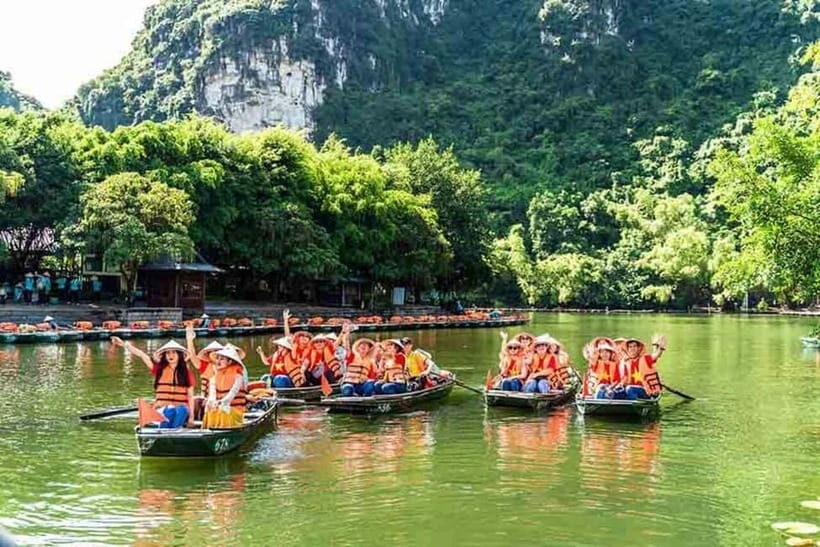 Ninh Binh: Boat Tour Trang An, Hoa Lu, Bich Dong & Hang Múa - A Full-Day Journey Through Ninh Binh