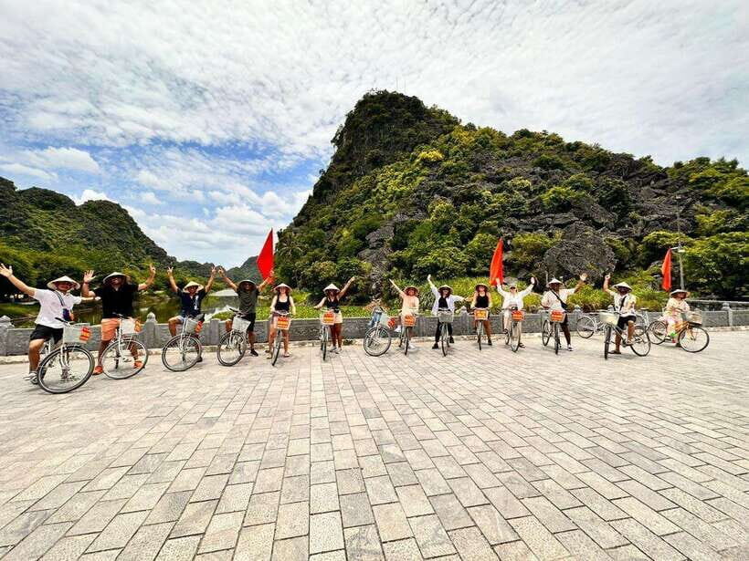 Ninh Binh Day trip, limousine bus, buffet lunch - best price - Key Points