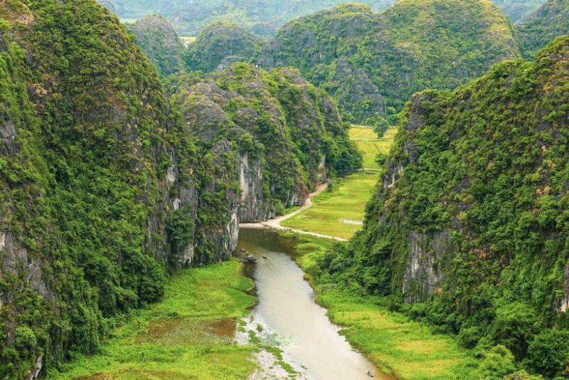 Ninh Binh Day Trip with Transfer, Lunch, Ticket and Cycle - Authentic Experiences and Traveler Feedback