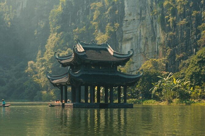 Ninh Binh Exploration: Bai Dinh Pagoda, Trang An, Boat, Mua Caves - An In-Depth Look at the Ninh Binh Tour