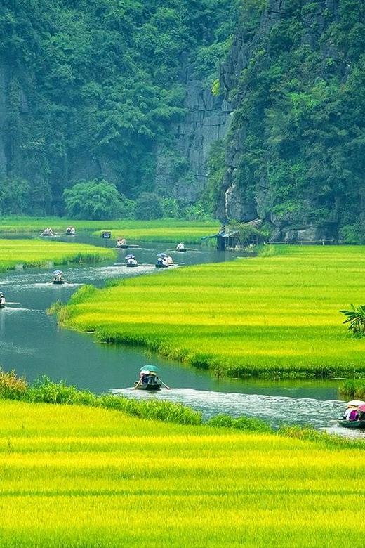 Ninh Binh full day - Mua Cave - Tam Coc boating - Hoa Lu - Transportation and Group Dynamics