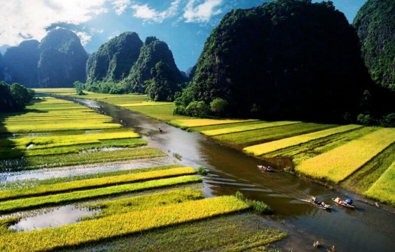 Ninh Binh: Full-Day Small Group of 9 Guided Tour from Hanoi - Who Should Consider This Tour?