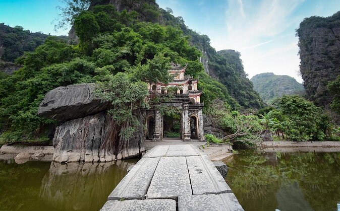 Ninh Binh full day tour from Hanoi to Hoa Lu Trang An Mua Cave - Key Points