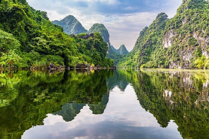 Ninh Binh Full-Day Trip: Hoa Lu - Trang An - Mua Cave - The Sum Up