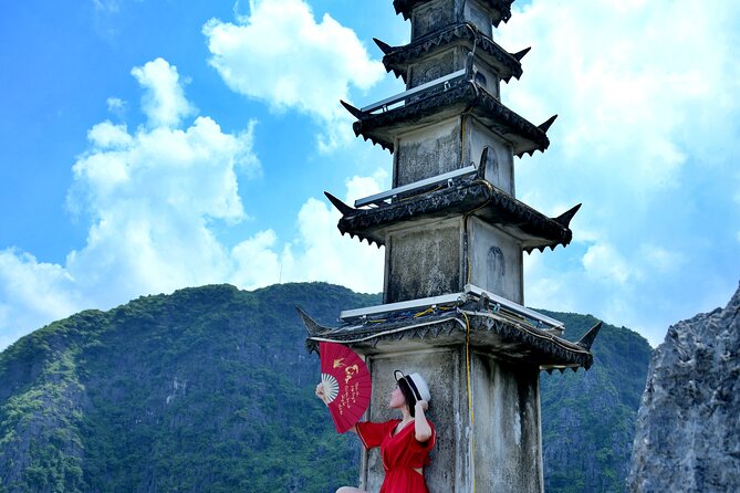 Ninh Binh Group Tour of 11 from Hanoi via Mua Cave Tam Coc Hoa Lu - Authentic Experiences That Stick With You