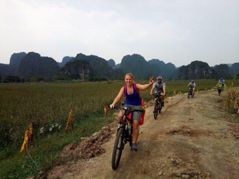 Ninh Binh - Hoa Lu - Tam Coc - Mua Caves & Buffet Lunch - What Sets This Tour Apart