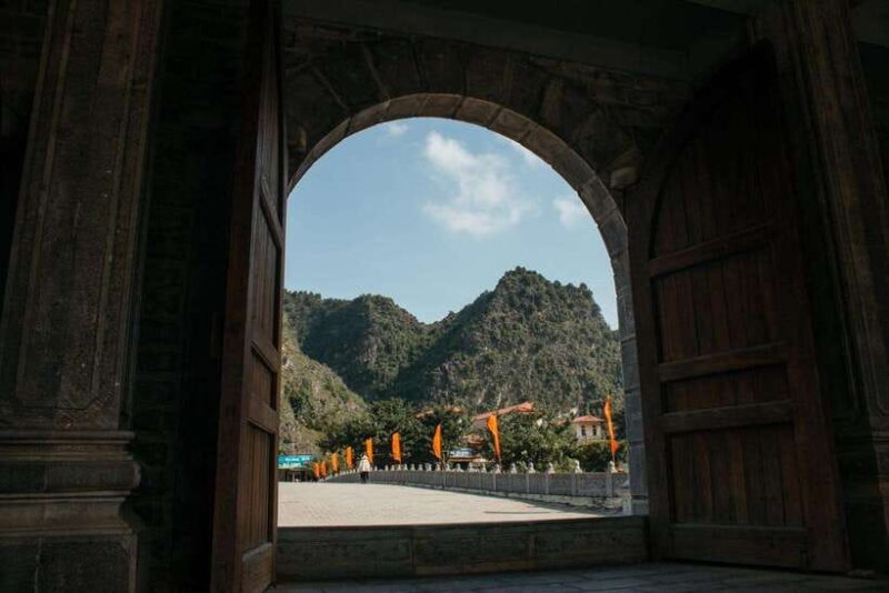 Ninh Binh: Hoa Lu, Trang An, and Mua Cave Day Tour - FAQ