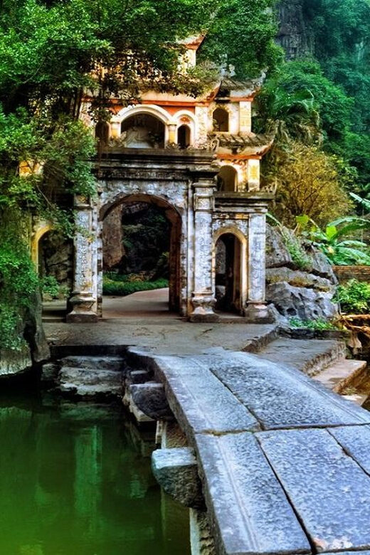 Ninh Binh Premium: Hoa Lu, Trang An & Mua Cave| VIP 9 Seater - Who Should Consider This Tour?