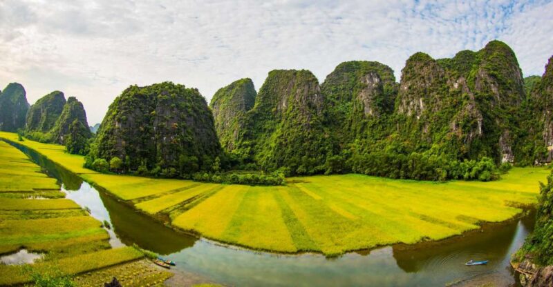 Ninh Binh Tour: Full-Day Hoa Lu and Tam Coc Boat Tour - The Boat Ride at Tam Coc: Nature’s Most Photogenic Exhibit