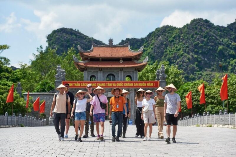Ninh Binh tours: Hoa Lu - Tam Coc - Cycling 1 day - Key Points