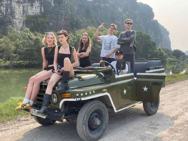 Ninh Binh: Trang An and Mua Cave Half-Day Private Jeep Tour - Key Points