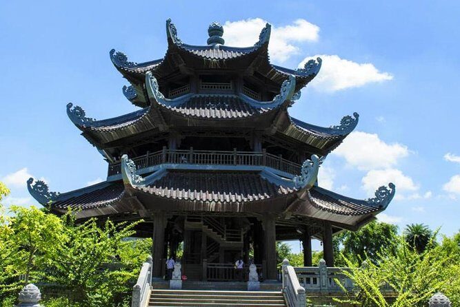 Ninh Binh -Trang An - Bai Dinh Pagoda Full Day From Hanoi - Exploring Trang An by Boat