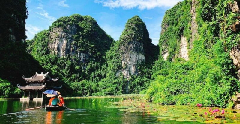 Ninh Binh: Trang An& Hoa Lu full day with lunch buffet, bike - Ninh Binh: Trang An & Hoa Lu Full Day with Lunch Buffet, Bike
