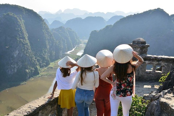Ninh Ninh daily tour: Am Tien Cave- Mua Cave and Trang An boat ride - Authentic Experiences That Stand Out