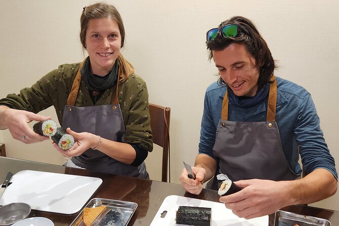 Nishiki Market Stroll and Kyomachiya Cooking Experience - Exploring the Vibrant Nishiki Market