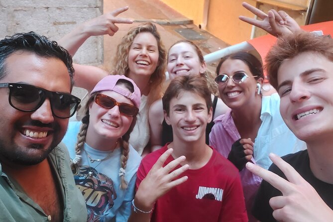 Nissa La Bella 1H40h - Exploring the Citys Charm