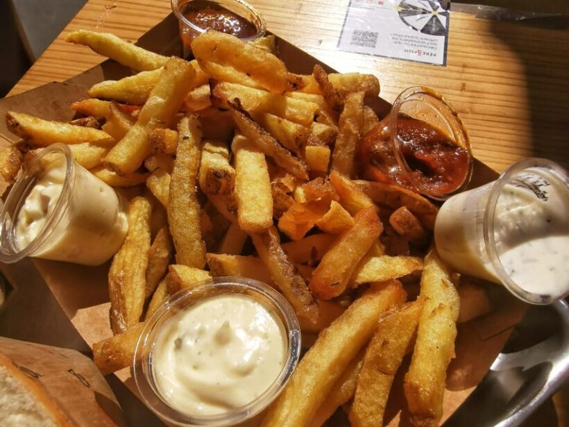 No Diet Club - A selection of the best burgers in Paris ! - Exploring the Best Burgers in Paris: A Tasty 3-Hour Adventure
