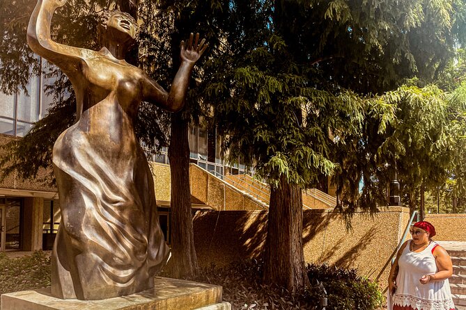 Nola Voodoo Walking Tour With High Priestess Guide in New Orleans - Visit to Significant Sites