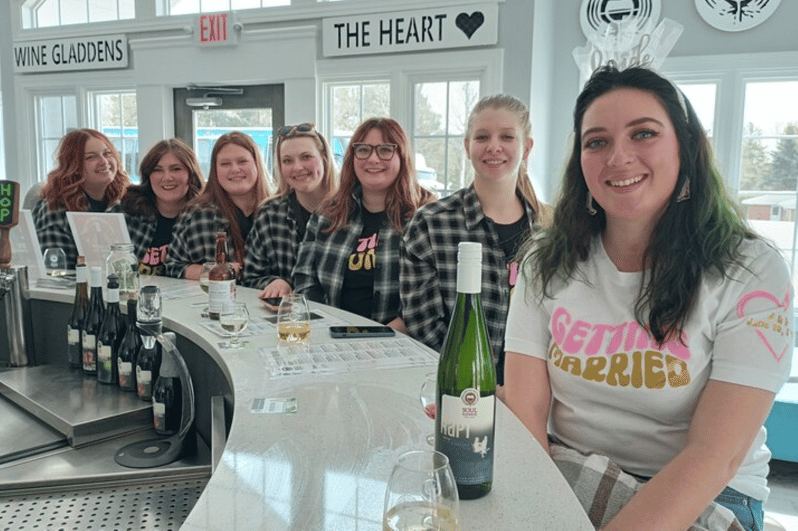 NON BUS Andie's VIP Traverse / Leelanau Peninsula Wine Tour - A Closer Look at the Experience