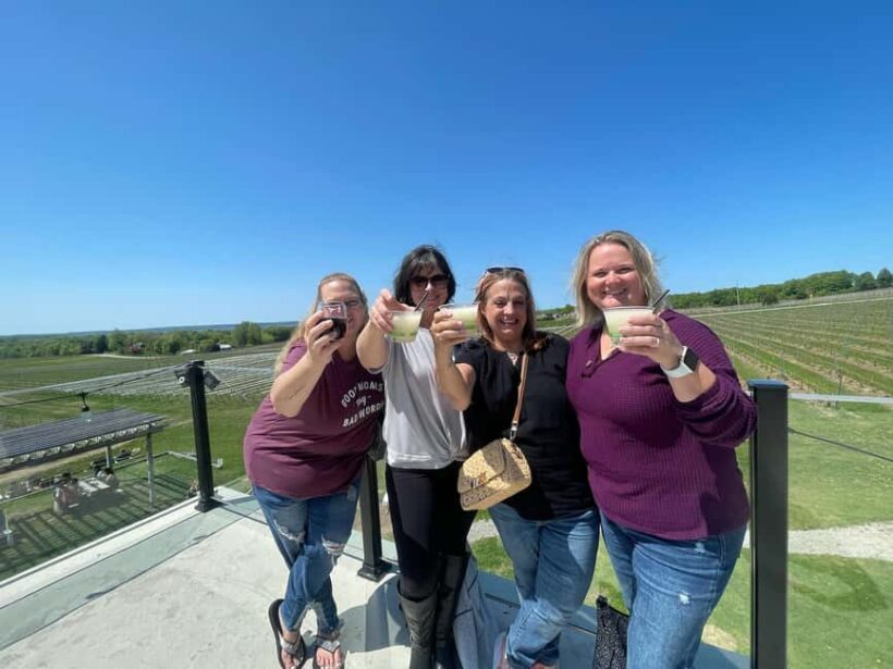 NON BUS BRYS Estates FROSE' Traverse Old Mission Wine Tour - FAQ