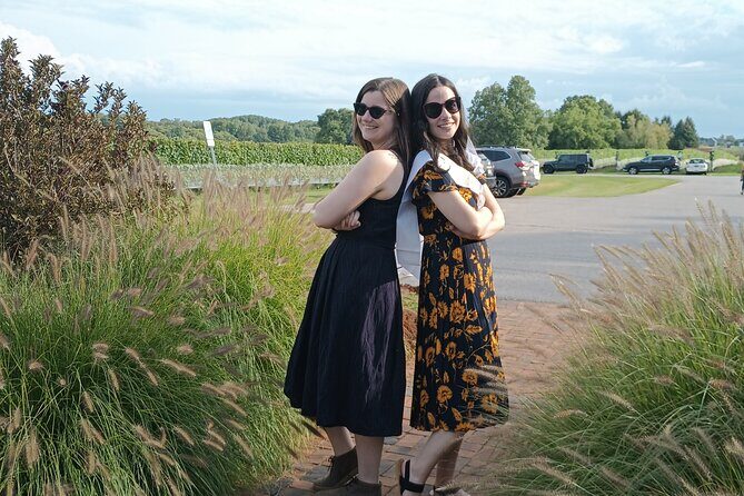NON BUS Traverse City Singles Mingle Sunset Wine Distillery Tour - Who Should Consider This Tour?