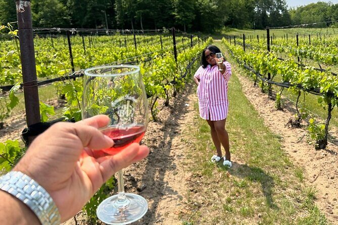 NON BUS VIP GMC Yukon Traverse Old Mission Peninsula Wine Tour - A Closer Look at the Experience