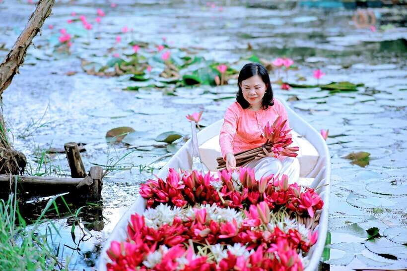None Shopping Mekong Delta Tan Lap Floating Village Tour - A Closer Look at the Tan Lap Floating Village Tour