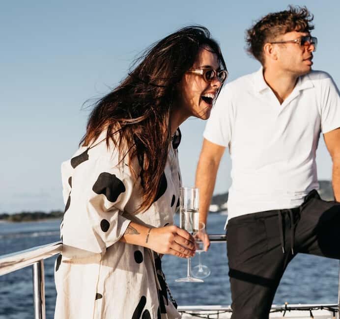 Noosaville: Noosa River Sunset Cruise - Noosaville: Noosa River Sunset Cruise — A Relaxing Hour on the Water