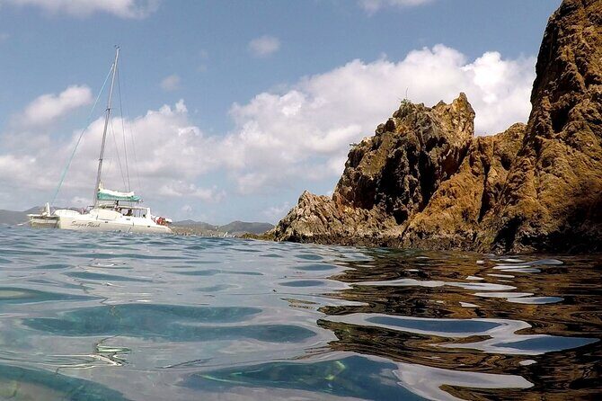 Norman Island - The Caves & The Indians - Sailing & Snorkel Tour - The Experience and Atmosphere