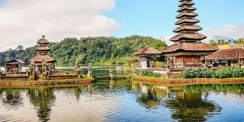 North Bali: Sunrise Tour with Dolphins, Waterfalls & Temples - Key Points