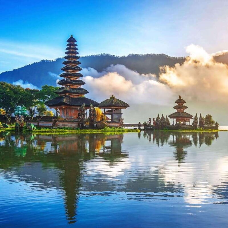 North Bali: Ulun Danu, Waterfalls, Swing and Monkey Forest - Key Points
