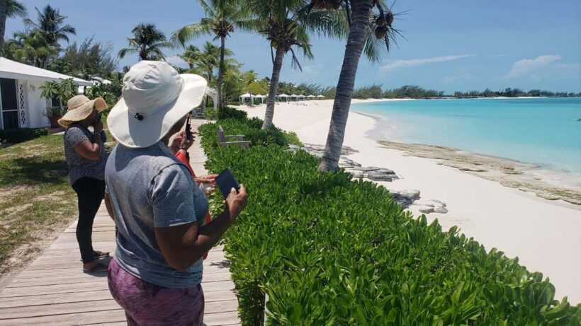North Long Island 3 Hour Guided Land Tour - Key Points