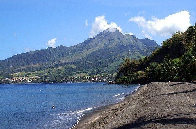 North Tour: rainforest, rum distillery, black sand beach etc - What’s Included and What’s Not