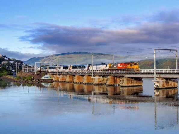 Northern Explorer Train Journey from Wellington to Auckland - A Detailed Look at the Journey