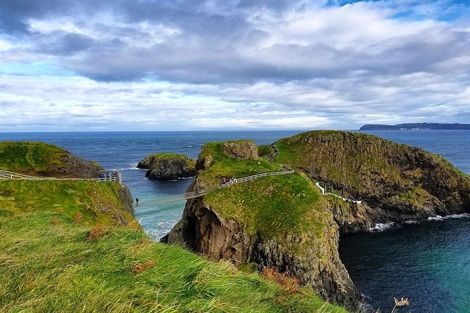 Northern Ireland including Giant's Causeway Rail Tour from Dublin - Transportation and Group Size